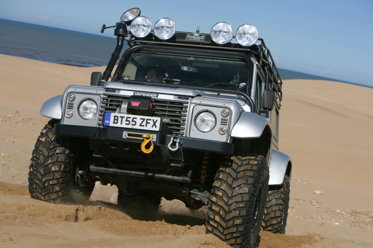Land Rover Defender 110 2.5 TD5 (122 Hp)